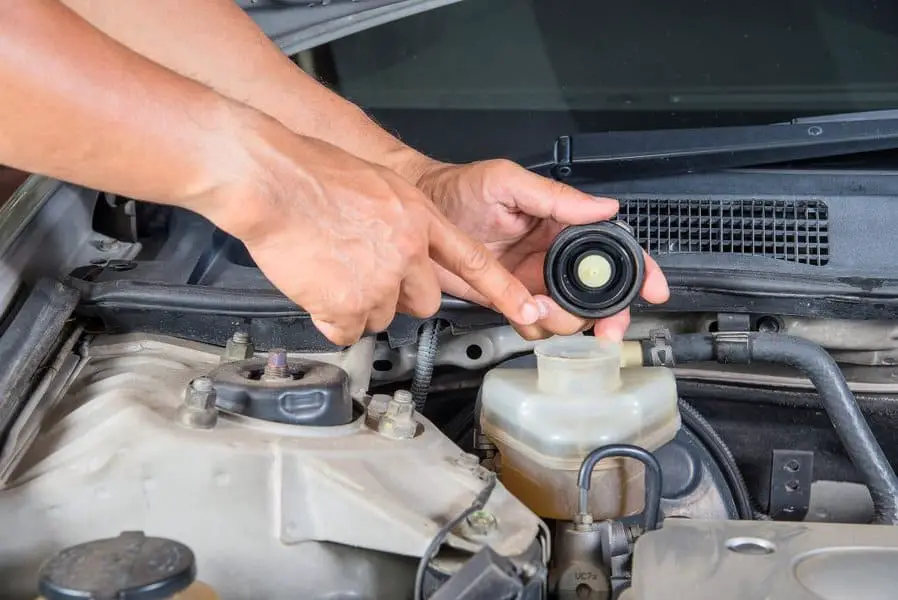 What s The Difference Between Dot 3 Vs Dot 4 Brake Fluid Take Your Oil What s The Difference Between Dot 3 Vs Dot 4 Brake Fluid Take Your Oil