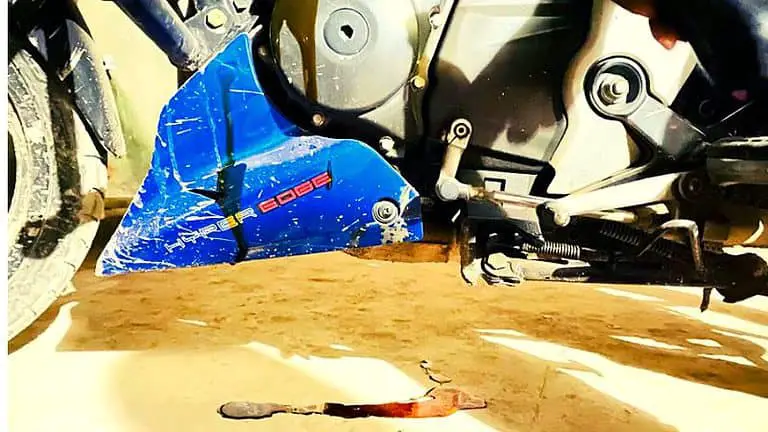 What To Do If You Put Too Much Oil In Motorcycle? Symptoms & Solutions ...