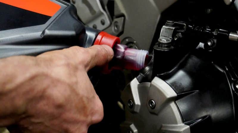 What To Do If You Put Too Much Oil In Motorcycle? Symptoms & Solutions ...