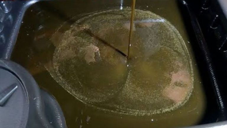 What's The Reason For Glitter In Oil After Rebuild? - Take Your Oil